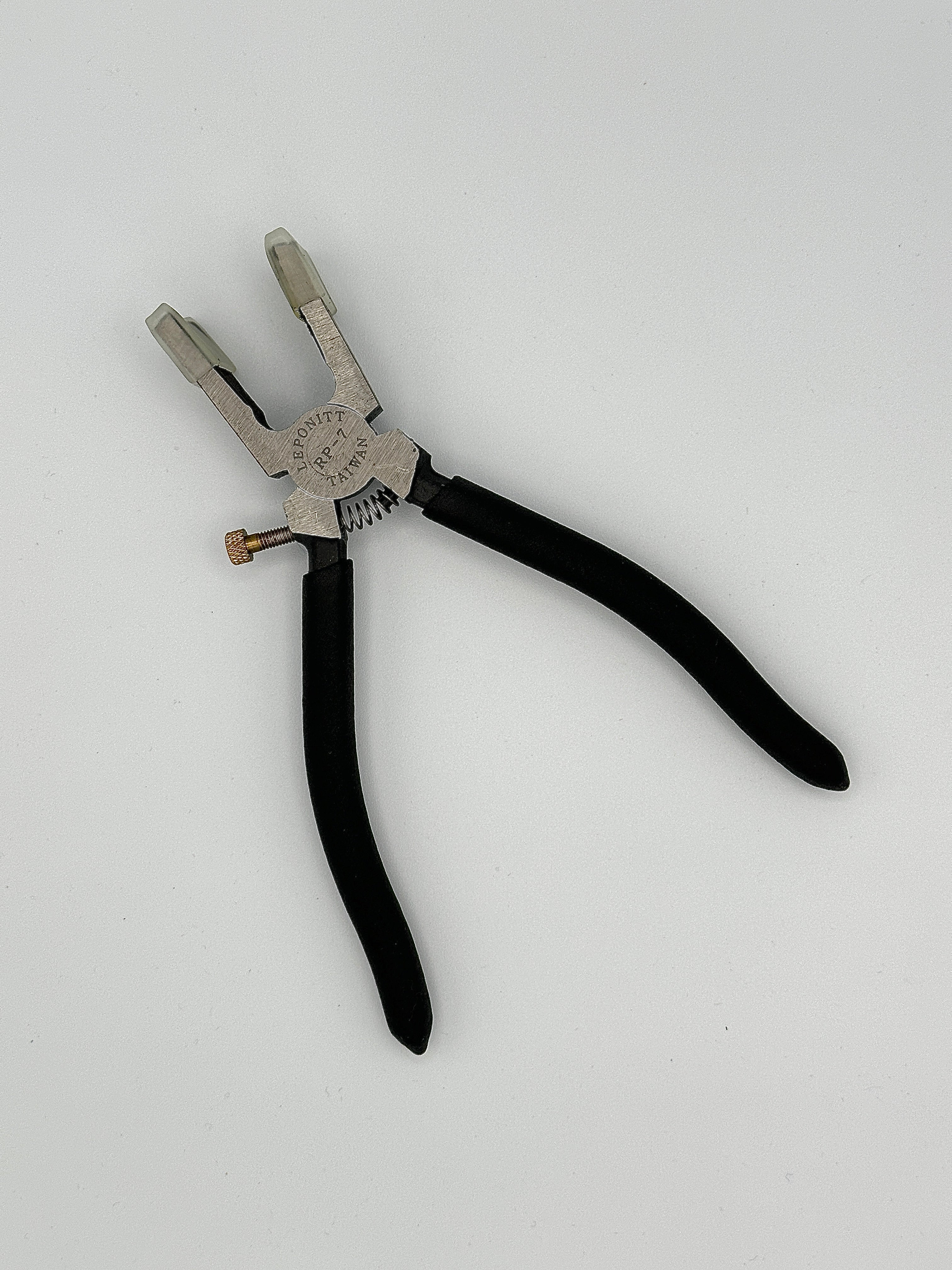 LEPONITT SPRINGED METAL RUNNER 6.5" – Seraphim Glass Works